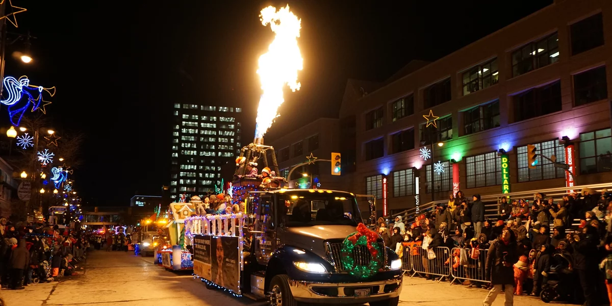 Spectators - Manitoba Hydro Santa Parade
